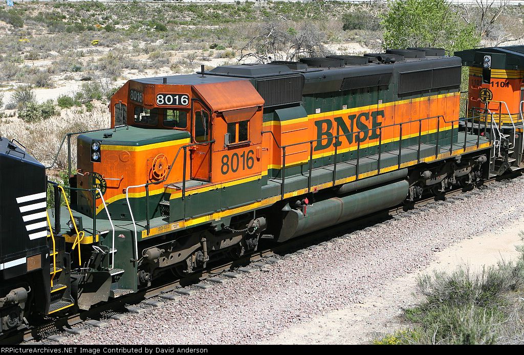 BNSF 8016